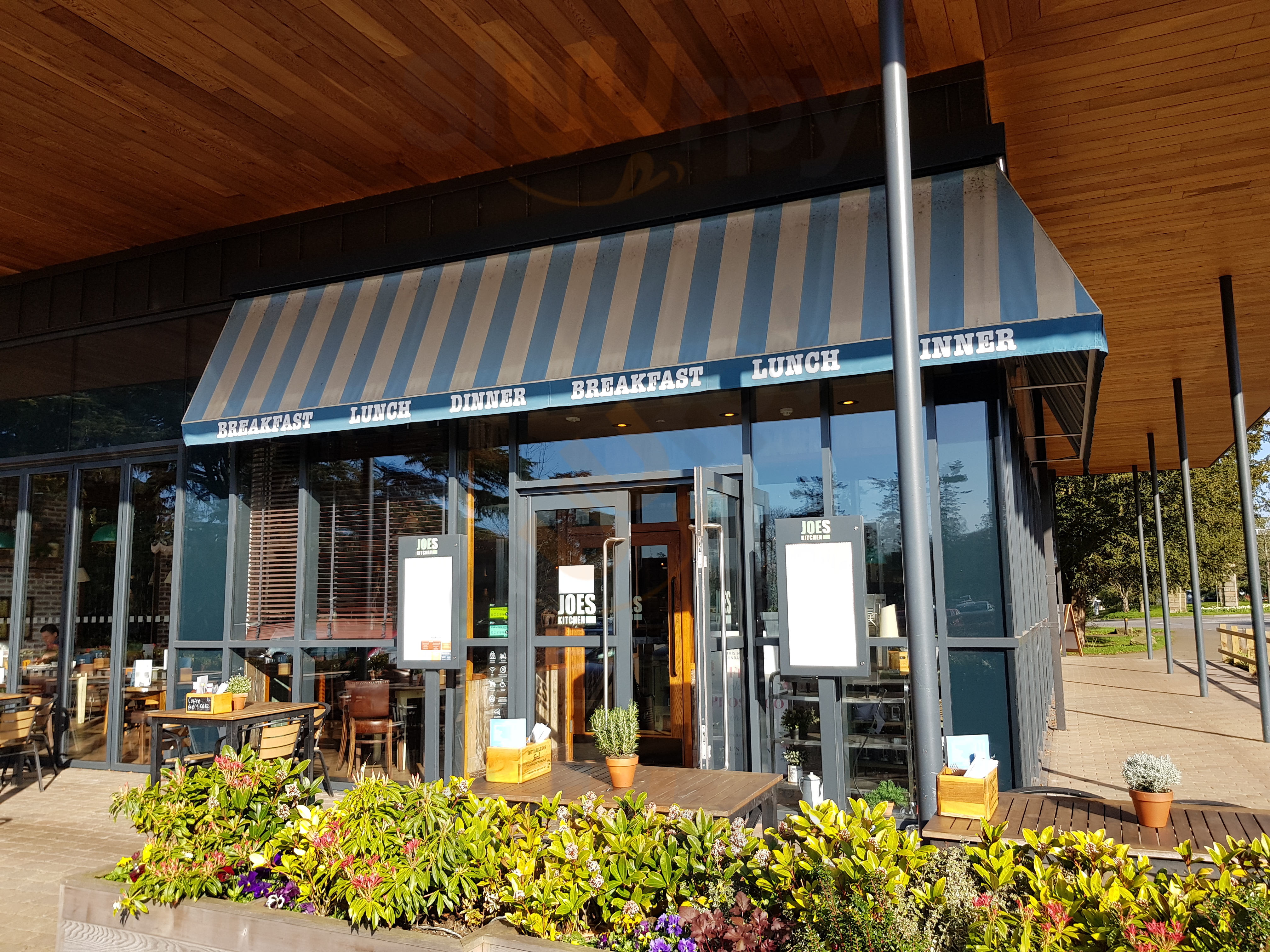 Hins in Trentham: Original Menus, Reviews and Prices