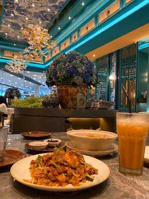 Seroeni - Aeon Mall Sentul City, Citaringgul - Menu & Reviews